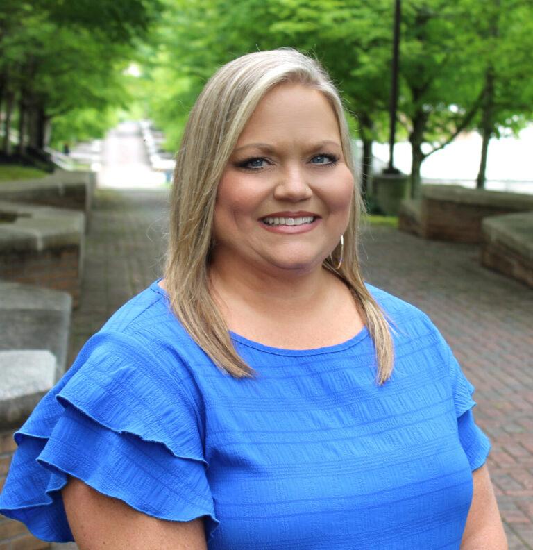 PVB Promotes Amanda Huff - Powell Valley National Bank